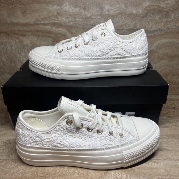 Converse | Shoes | Converse Women Chuck Taylor All Star Lift Platform ...